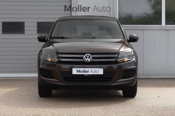 Brūns Volkswagen Tiguan 2012 Jelgava, ar dzinēja tilpumu 1.40 L un nobraukumu 167 tūkst. km par 9900 €, foto 3 vietnē AUTOMOTO.COM.LV