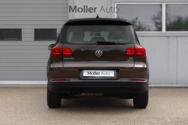 Brūns Volkswagen Tiguan 2012 Jelgava, ar dzinēja tilpumu 1.40 L un nobraukumu 167 tūkst. km par 9900 €, foto 4 vietnē AUTOMOTO.COM.LV