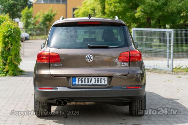 Brown Volkswagen Tiguan 2012 in Tallinn, with an engine capacity of 1.39 L and mileage of 185 thousand km for 6990 €, photo 6 on AUTOMOTO.COM.LV