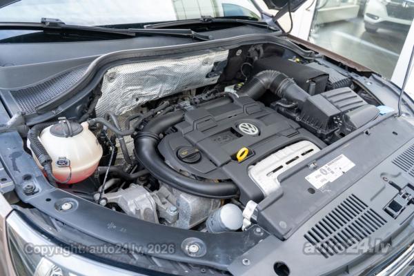 Brown Volkswagen Tiguan 2012 in Tallinn, with an engine capacity of 1.39 L and mileage of 185 thousand km for 6990 €, photo 9 on AUTOMOTO.COM.LV