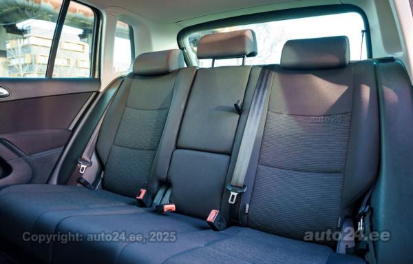 Brūns Volkswagen Tiguan 2015 Tallina, ar dzinēja tilpumu 1.40 L un nobraukumu 80 tūkst. km par 10500 €, foto 11 vietnē AUTOMOTO.COM.LV