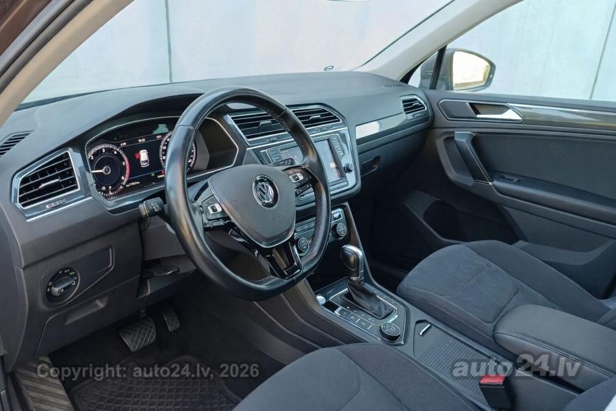 Brūns Volkswagen Tiguan 2016 Tallina, ar dzinēja tilpumu 2.00 L un nobraukumu 197 tūkst. km par 14995 €, foto 16 vietnē AUTOMOTO.COM.LV