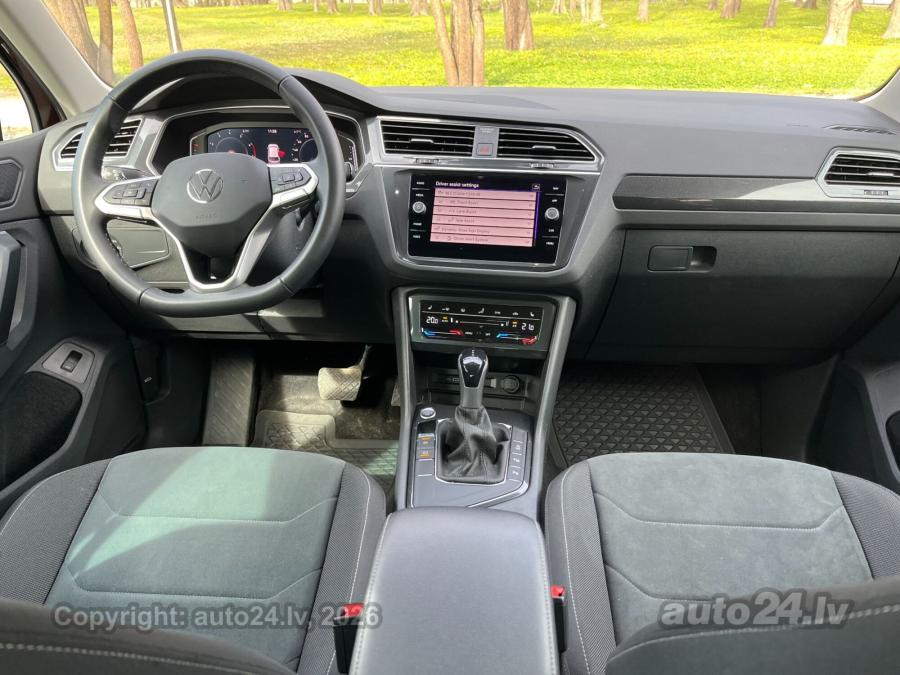 Brūns Volkswagen Tiguan 2021 Tallina, ar dzinēja tilpumu 1.50 L un nobraukumu 67 tūkst. km par 26000 €, foto 11 vietnē AUTOMOTO.COM.LV