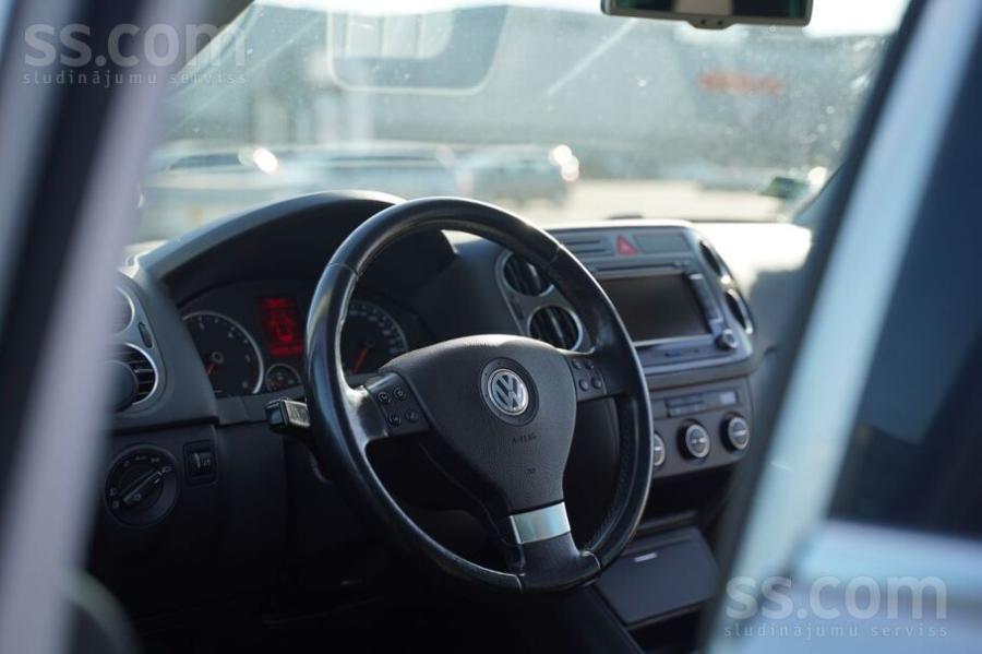 Volkswagen Tiguan 2008 in Riga, with an engine capacity of 2.00 L and mileage of 251 thousand km for 6488 €, photo 7 on AUTOMOTO.COM.LV