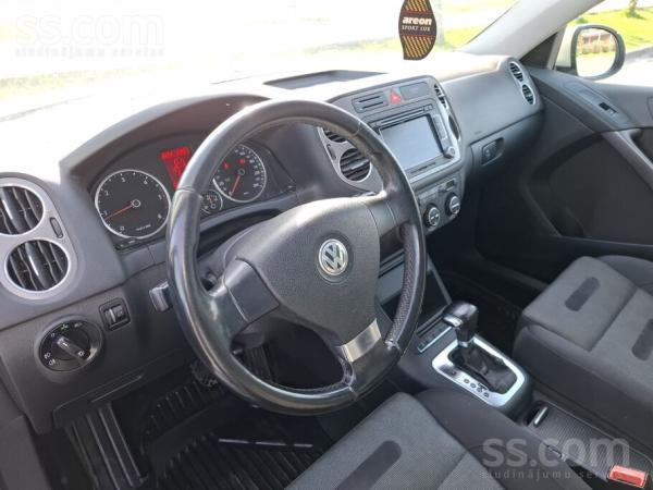 Volkswagen Tiguan 2008 in Riga, with an engine capacity of 2.00 L and mileage of 255 thousand km for 5500 €, photo 9 on AUTOMOTO.COM.LV