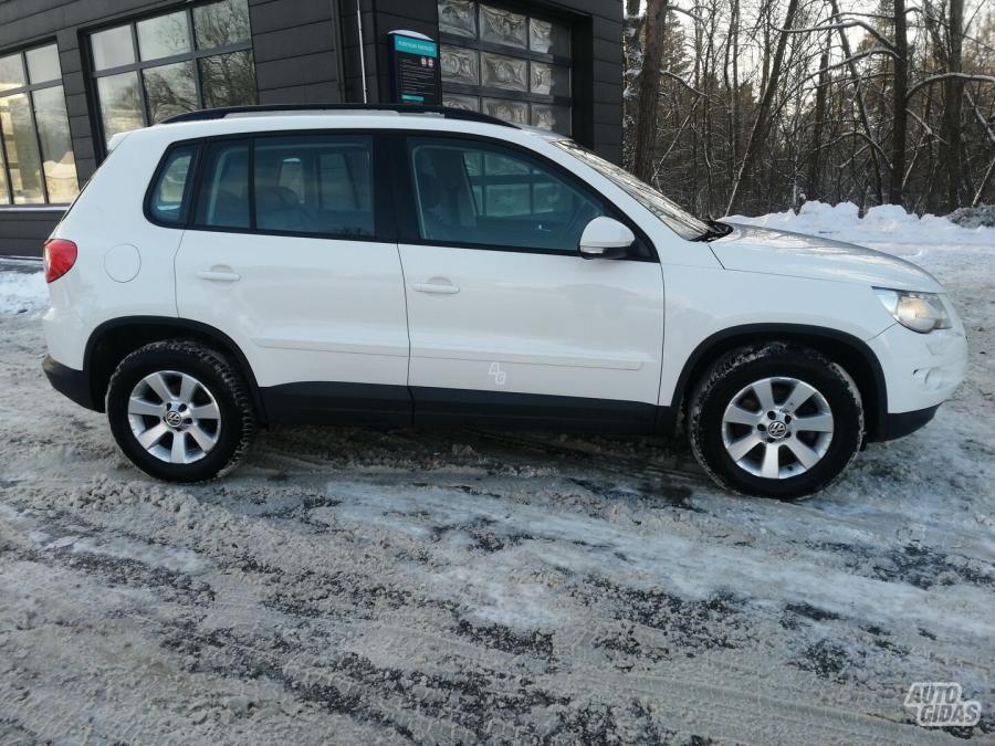 Volkswagen Tiguan 2008 in Utena, with an engine capacity of 2.00 L and mileage of 179 thousand km for 6900 €, photo 5 on AUTOMOTO.COM.LV