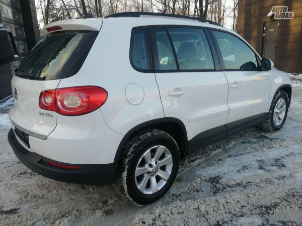 Volkswagen Tiguan 2008 in Utena, with an engine capacity of 2.00 L and mileage of 179 thousand km for 6900 €, photo 6 on AUTOMOTO.COM.LV