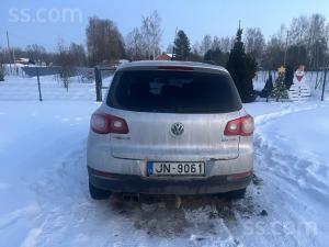 Volkswagen Tiguan 2008 Jelgava, ar dzinēja tilpumu 2.00 L un nobraukumu 393 tūkst. km par 2800 €, foto 4 vietnē AUTOMOTO.COM.LV