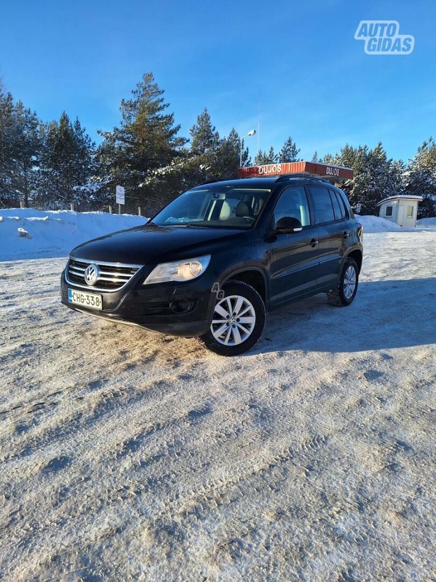 Volkswagen Tiguan 2008 in Kelme, with an engine capacity of 2.00 L and mileage of 240 thousand km for 4600 €, photo 1 on AUTOMOTO.COM.LV