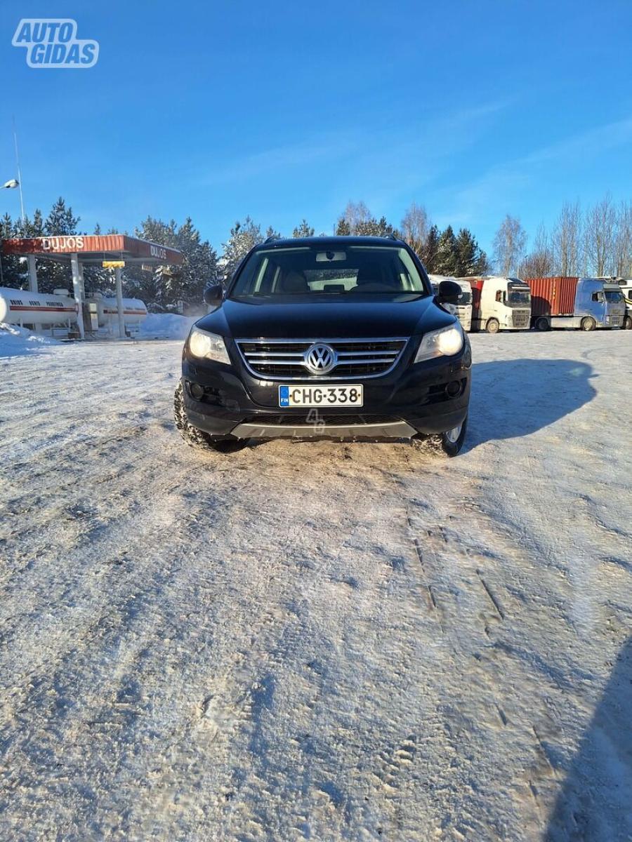 Volkswagen Tiguan 2008 in Kelme, with an engine capacity of 2.00 L and mileage of 240 thousand km for 4600 €, photo 5 on AUTOMOTO.COM.LV