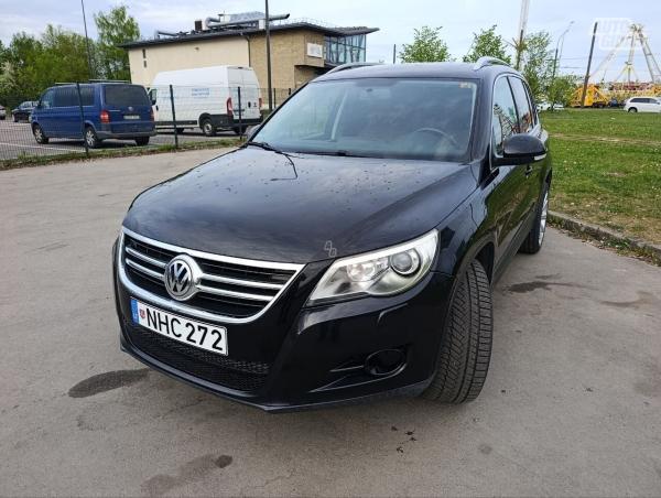 Volkswagen Tiguan 2008 in Kaunas, with an engine capacity of 2.00 L and mileage of 220 thousand km for 5950 €, photo 3 on AUTOMOTO.COM.LV