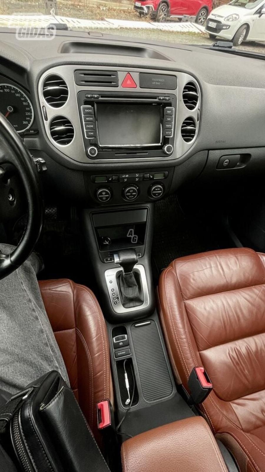 Volkswagen Tiguan 2008 Kauņa, ar dzinēja tilpumu 2.00 L un nobraukumu 220 tūkst. km par 5950 €, foto 13 vietnē AUTOMOTO.COM.LV