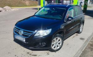 Volkswagen Tiguan 2008 in Vilnius, with an engine capacity of 2.00 L and mileage of 318 thousand km for 4990 €, photo  on AUTOMOTO.COM.LV
