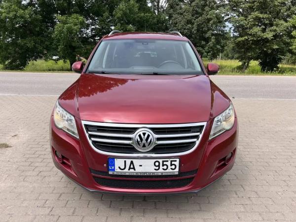 Volkswagen Tiguan 2008 in Riga, with an engine capacity of 2.00 L and mileage of 209 thousand km for 3750 €, photo 2 on AUTOMOTO.COM.LV