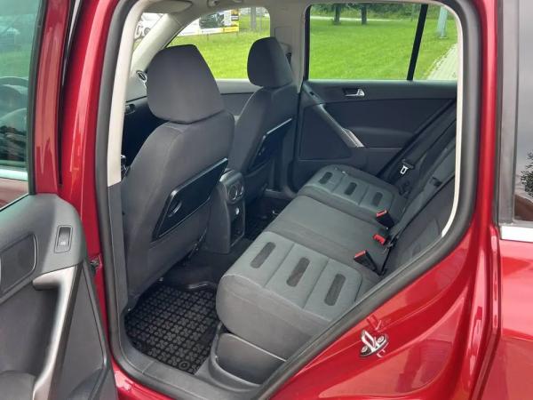 Volkswagen Tiguan 2008 in Riga, with an engine capacity of 2.00 L and mileage of 209 thousand km for 3750 €, photo 9 on AUTOMOTO.COM.LV