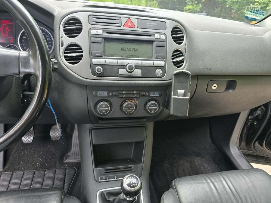 Volkswagen Tiguan 2008 in Ignalina, with an engine capacity of 2.00 L and mileage of 220 thousand km for 5850 €, photo 10 on AUTOMOTO.COM.LV