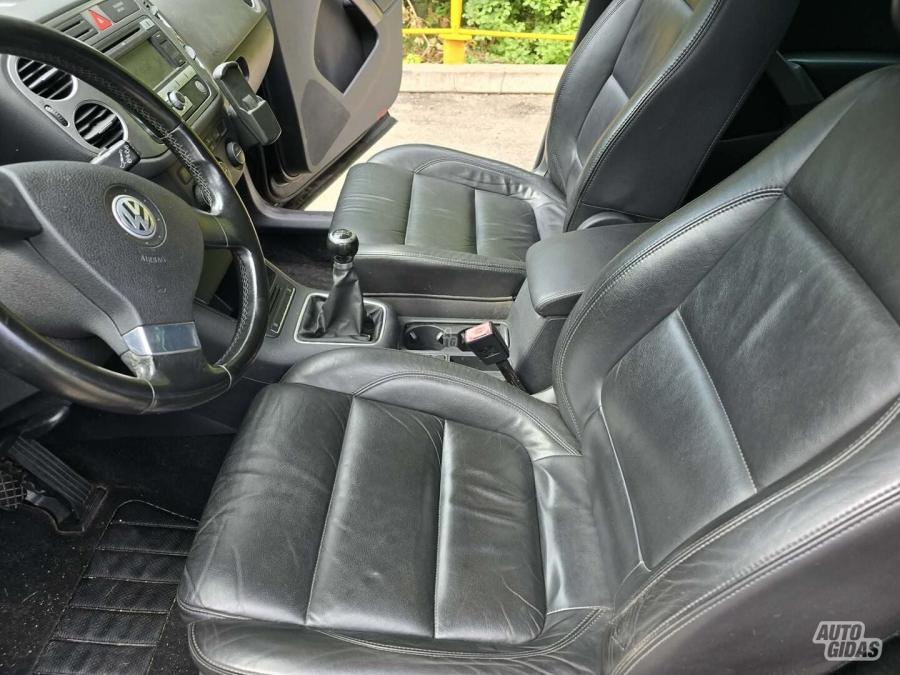 Volkswagen Tiguan 2008 in Ignalina, with an engine capacity of 2.00 L and mileage of 220 thousand km for 5850 €, photo 11 on AUTOMOTO.COM.LV