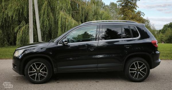 Volkswagen Tiguan 2008 in Jonava, with an engine capacity of 2.00 L and mileage of 390 thousand km for 2800 €, photo 6 on AUTOMOTO.COM.LV