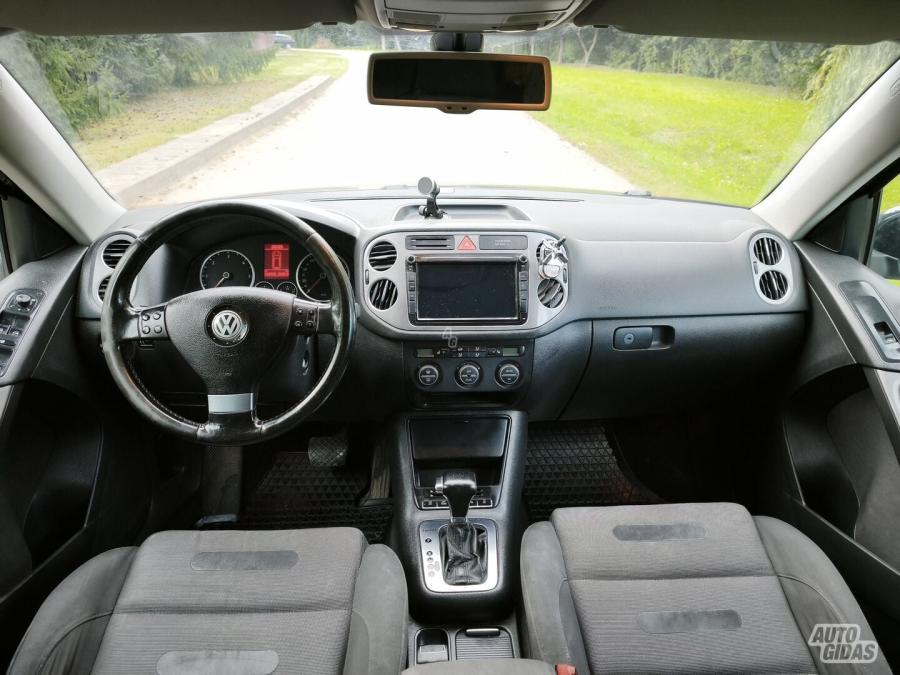 Volkswagen Tiguan 2008 in Jonava, with an engine capacity of 2.00 L and mileage of 390 thousand km for 2800 €, photo 22 on AUTOMOTO.COM.LV
