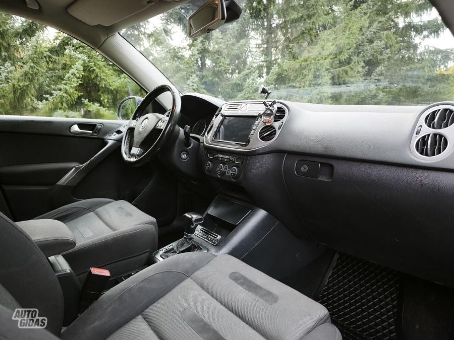 Volkswagen Tiguan 2008 in Jonava, with an engine capacity of 2.00 L and mileage of 390 thousand km for 2800 €, photo 24 on AUTOMOTO.COM.LV