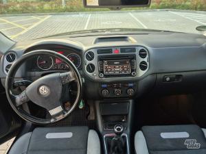 Volkswagen Tiguan 2008 in Vilnius, with an engine capacity of 2.00 L and mileage of 218 thousand km for 4000 €, photo 7 on AUTOMOTO.COM.LV