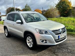 Volkswagen Tiguan 2008 in Narva, with an engine capacity of 2.00 L and mileage of 220 thousand km for 2800 €, photo 4 on AUTOMOTO.COM.LV