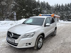 Volkswagen Tiguan 2009 in Varena, with an engine capacity of 2.00 L and mileage of 4390 thousand km for 4100 €, photo  on AUTOMOTO.COM.LV