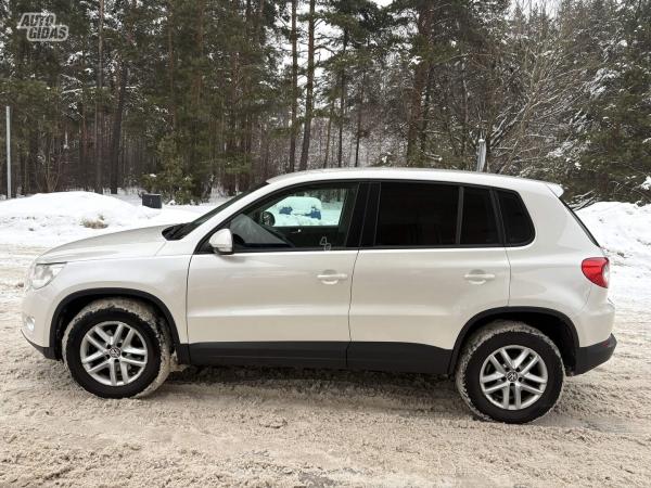 Volkswagen Tiguan 2009 in Varena, with an engine capacity of 2.00 L and mileage of 4390 thousand km for 3900 €, photo 4 on AUTOMOTO.COM.LV