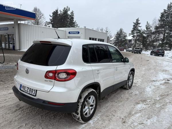 Volkswagen Tiguan 2009 in Varena, with an engine capacity of 2.00 L and mileage of 4390 thousand km for 3900 €, photo 6 on AUTOMOTO.COM.LV
