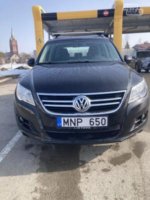 Volkswagen Tiguan 2009 in Kelme, with an engine capacity of 2.00 L and mileage of 281 thousand km for 4100 €, photo  on AUTOMOTO.COM.LV