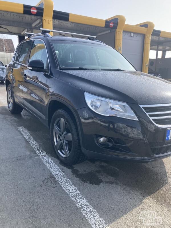 Volkswagen Tiguan 2009 in Kelme, with an engine capacity of 2.00 L and mileage of 281 thousand km for 4100 €, photo 9 on AUTOMOTO.COM.LV