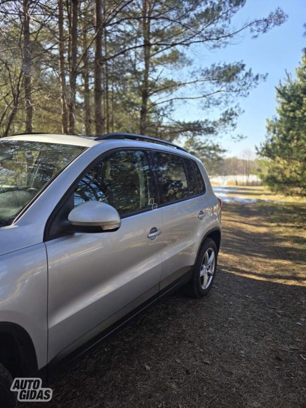Volkswagen Tiguan 2009 in Vilnius, with an engine capacity of 2.00 L and mileage of 305 thousand km for 4000 €, photo 3 on AUTOMOTO.COM.LV