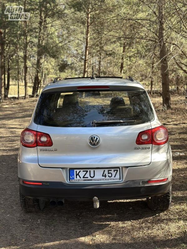 Volkswagen Tiguan 2009 in Vilnius, with an engine capacity of 2.00 L and mileage of 305 thousand km for 4000 €, photo 5 on AUTOMOTO.COM.LV