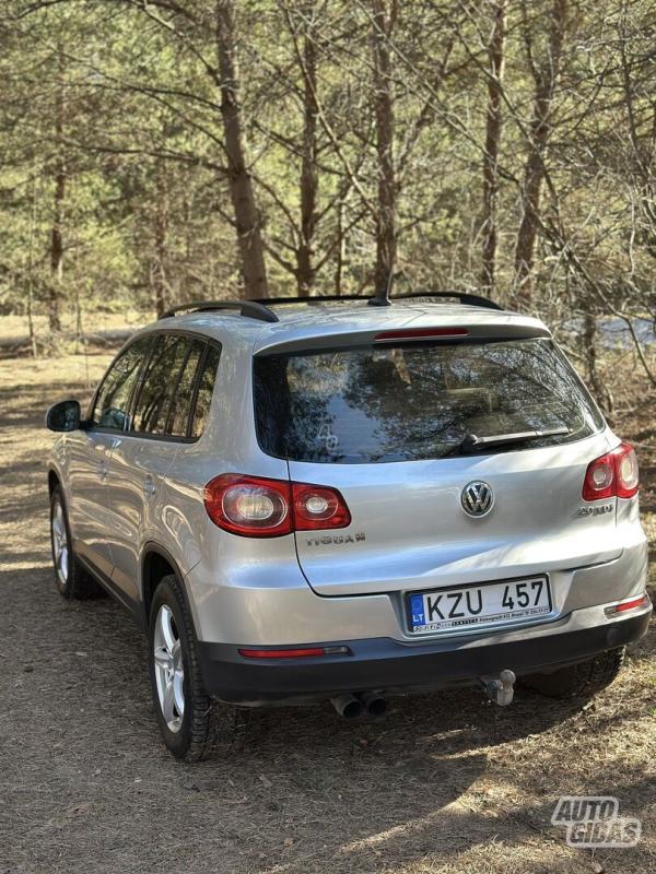 Volkswagen Tiguan 2009 in Vilnius, with an engine capacity of 2.00 L and mileage of 305 thousand km for 4000 €, photo 6 on AUTOMOTO.COM.LV