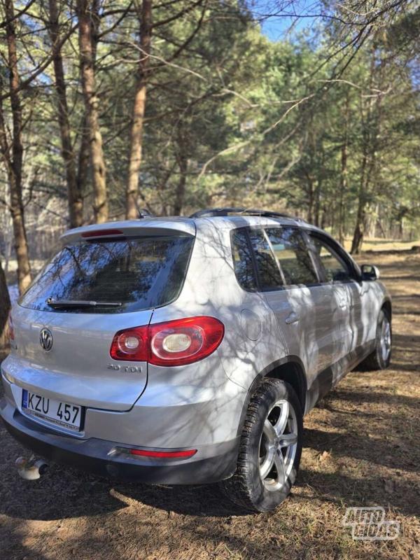 Volkswagen Tiguan 2009 in Vilnius, with an engine capacity of 2.00 L and mileage of 305 thousand km for 4000 €, photo 10 on AUTOMOTO.COM.LV