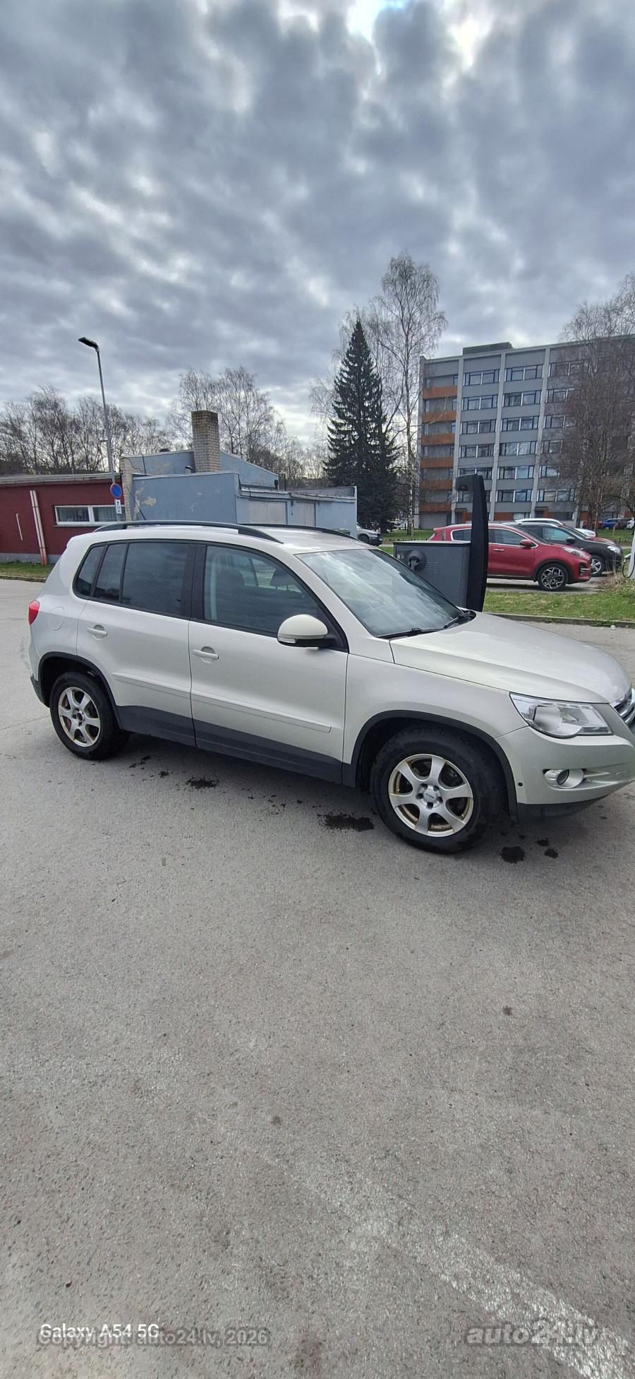 Volkswagen Tiguan 2009 Tallina, ar dzinēja tilpumu 2.00 L un nobraukumu 275 tūkst. km par 6500 €, foto 3 vietnē AUTOMOTO.COM.LV