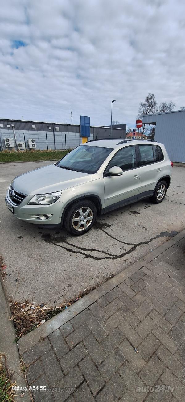 Volkswagen Tiguan 2009 Tallina, ar dzinēja tilpumu 2.00 L un nobraukumu 275 tūkst. km par 6500 €, foto 4 vietnē AUTOMOTO.COM.LV