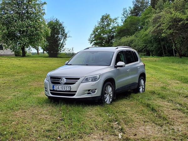 Volkswagen Tiguan 2009 in Riga, with an engine capacity of 2.00 L and mileage of 370 thousand km for 3490 €, photo 1 on AUTOMOTO.COM.LV
