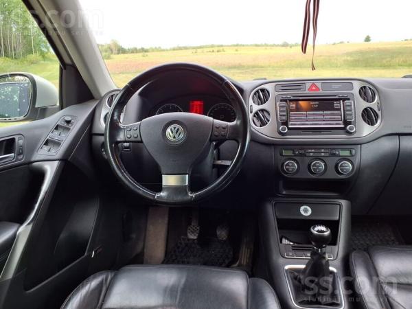Volkswagen Tiguan 2009 in Riga, with an engine capacity of 2.00 L and mileage of 370 thousand km for 3490 €, photo 5 on AUTOMOTO.COM.LV