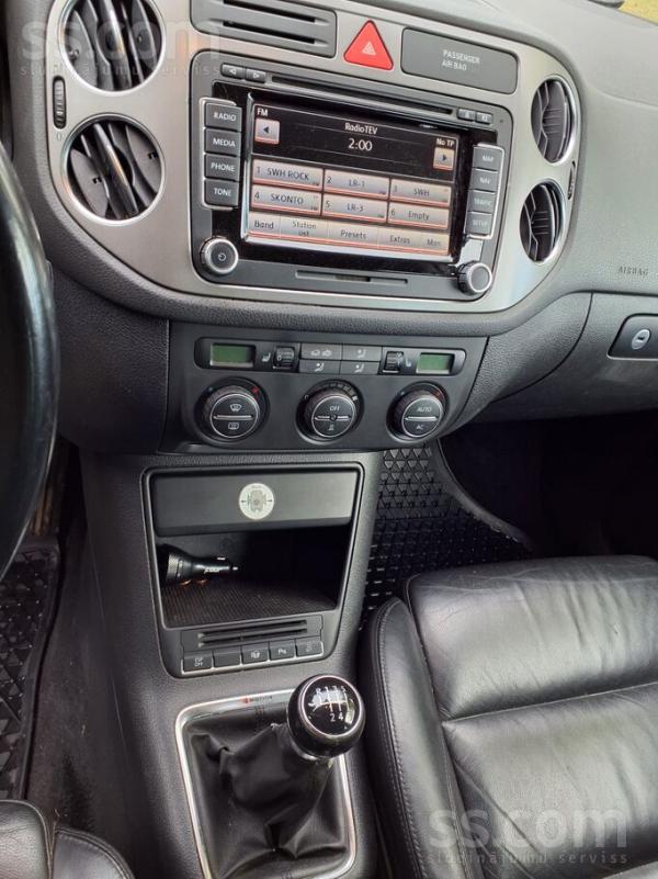 Volkswagen Tiguan 2009 in Riga, with an engine capacity of 2.00 L and mileage of 370 thousand km for 3490 €, photo 6 on AUTOMOTO.COM.LV