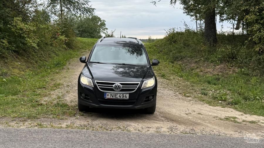 Volkswagen Tiguan 2009 in Vilnius, with an engine capacity of 2.00 L and mileage of 295 thousand km for 3600 €, photo 3 on AUTOMOTO.COM.LV