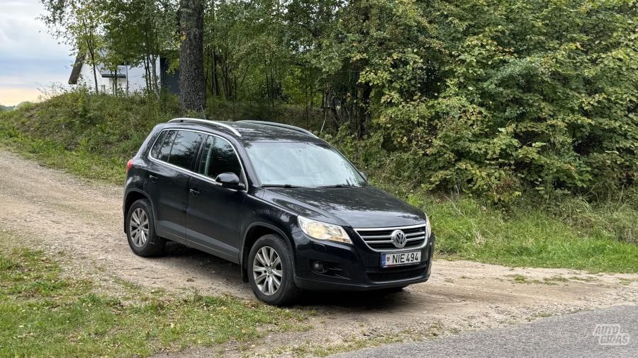 Volkswagen Tiguan 2009 in Vilnius, with an engine capacity of 2.00 L and mileage of 295 thousand km for 3600 €, photo 4 on AUTOMOTO.COM.LV