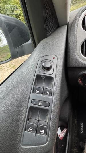 Volkswagen Tiguan 2009 in Vilnius, with an engine capacity of 2.00 L and mileage of 295 thousand km for 3600 €, photo 10 on AUTOMOTO.COM.LV