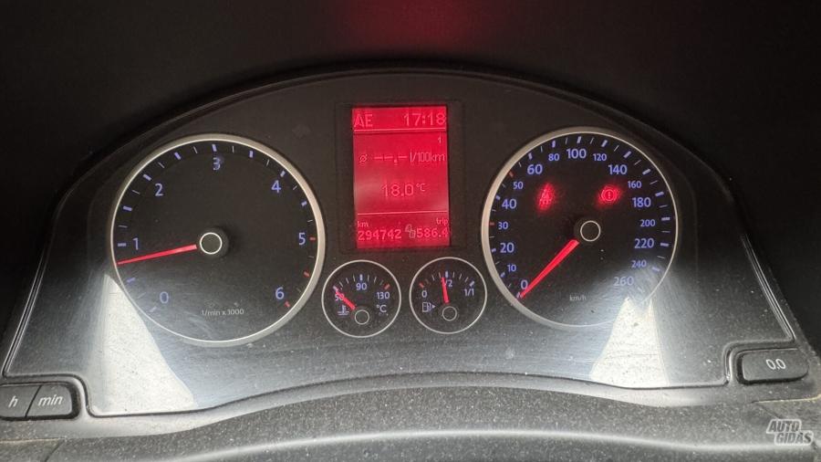 Volkswagen Tiguan 2009 in Vilnius, with an engine capacity of 2.00 L and mileage of 295 thousand km for 3600 €, photo 11 on AUTOMOTO.COM.LV