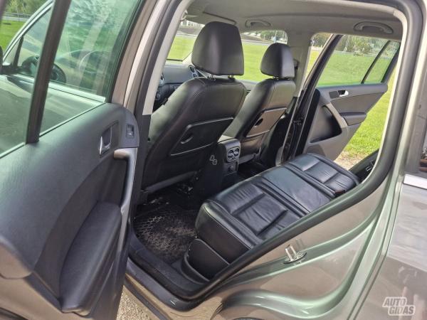 Volkswagen Tiguan 2009 in Siauliai on AUTOMOTO.COM.LV Volkswagen Tiguan 2009 in Siauliai, with an engine capacity of 2.00 L and mileage of 296 thousand km for 5000 €, photo 3 on AUTOMOTO.COM.LV