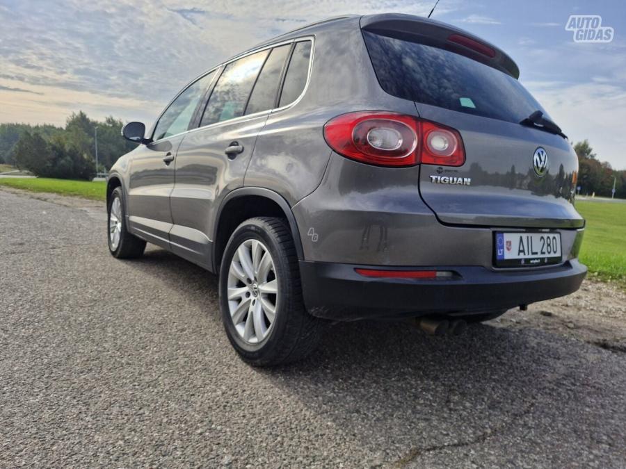 Volkswagen Tiguan 2009 Šauļi, ar dzinēja tilpumu 2.00 L un nobraukumu 296 tūkst. km par 5000 €, foto 4 vietnē AUTOMOTO.COM.LV