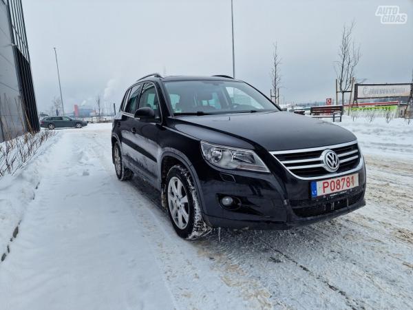 Volkswagen Tiguan 2010 in Vilnius, with an engine capacity of 2.00 L and mileage of 220 thousand km for 6499 €, photo 3 on AUTOMOTO.COM.LV