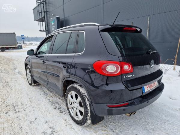 Volkswagen Tiguan 2010 in Vilnius, with an engine capacity of 2.00 L and mileage of 220 thousand km for 6499 €, photo 5 on AUTOMOTO.COM.LV