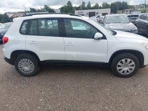Volkswagen Tiguan 2010 in Utena, with an engine capacity of 2.00 L and mileage of 250 thousand km for 6150 €, photo 4 on AUTOMOTO.COM.LV