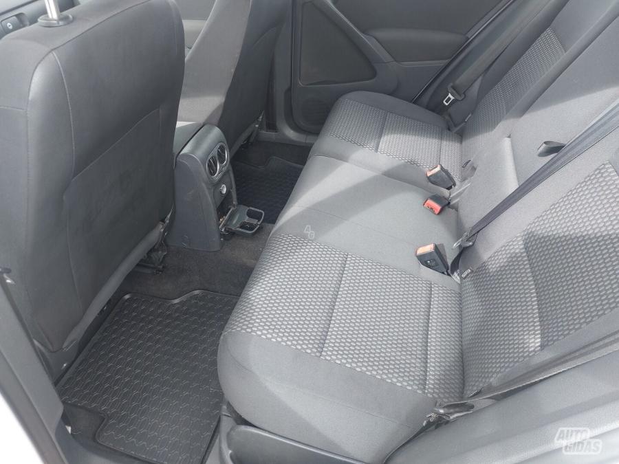 Volkswagen Tiguan 2010 in Utena, with an engine capacity of 2.00 L and mileage of 250 thousand km for 6150 €, photo 11 on AUTOMOTO.COM.LV
